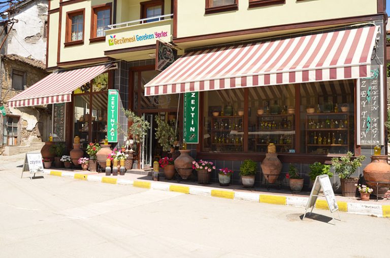 Trilye Nerede Nasıl Gidilir, Konaklama & Gezilecek Yerler / Bursa