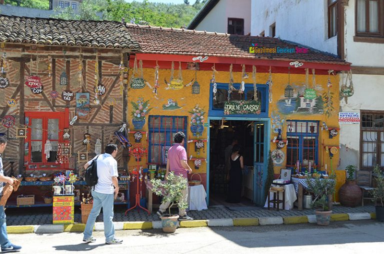 Trilye Nerede Nasıl Gidilir, Konaklama & Gezilecek Yerler / Bursa