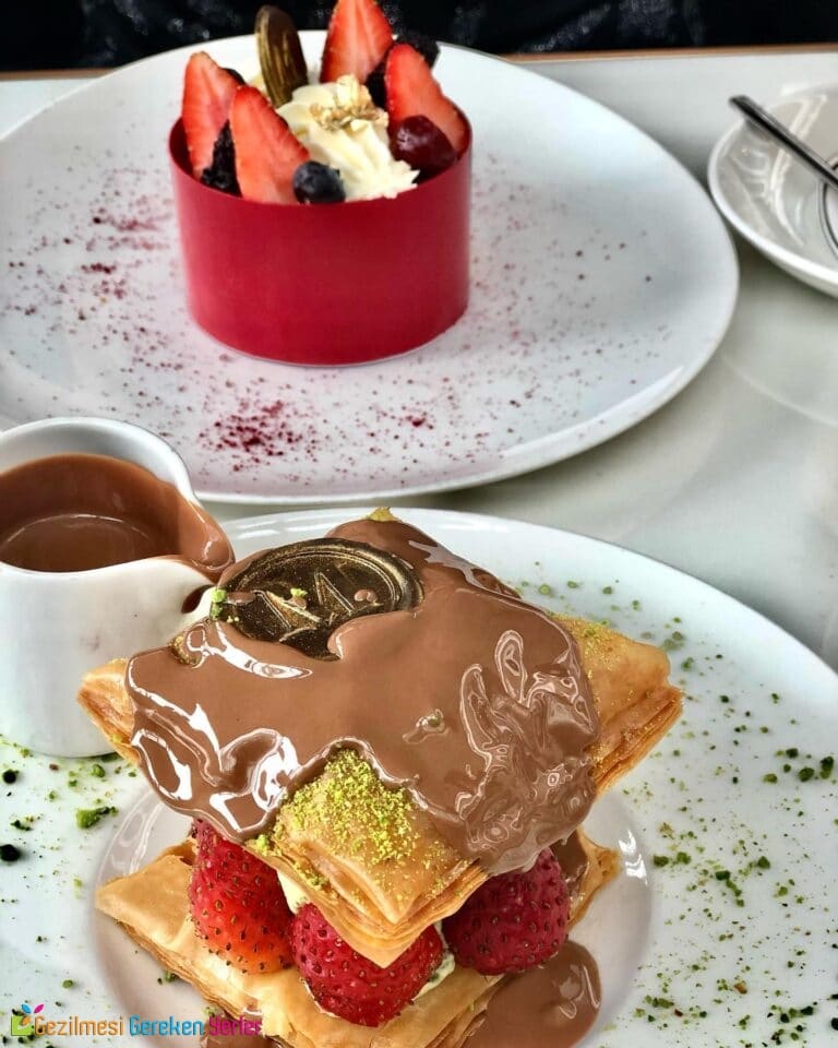 İstanbul'un En İyi Tatlıcıları | 7 Mekân Önerisi