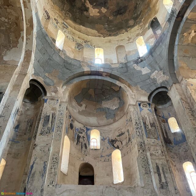 Akdamar Adası Nerede? | Tarih Dolu Hikayesi ve Efsaneleri - VAN