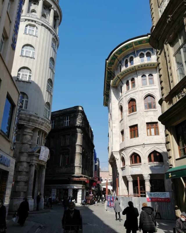 İstanbul'un Tarihi Hanları ve Çarşıları