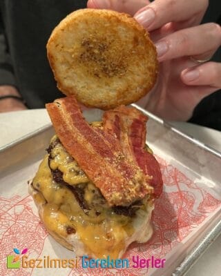 İstanbul'daki En İyi Hamburgerciler | Burgerin 20 Mekanı 2024